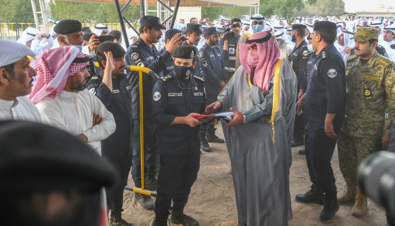 كونا : Kuwait holds broad funeral for 19 martyrs