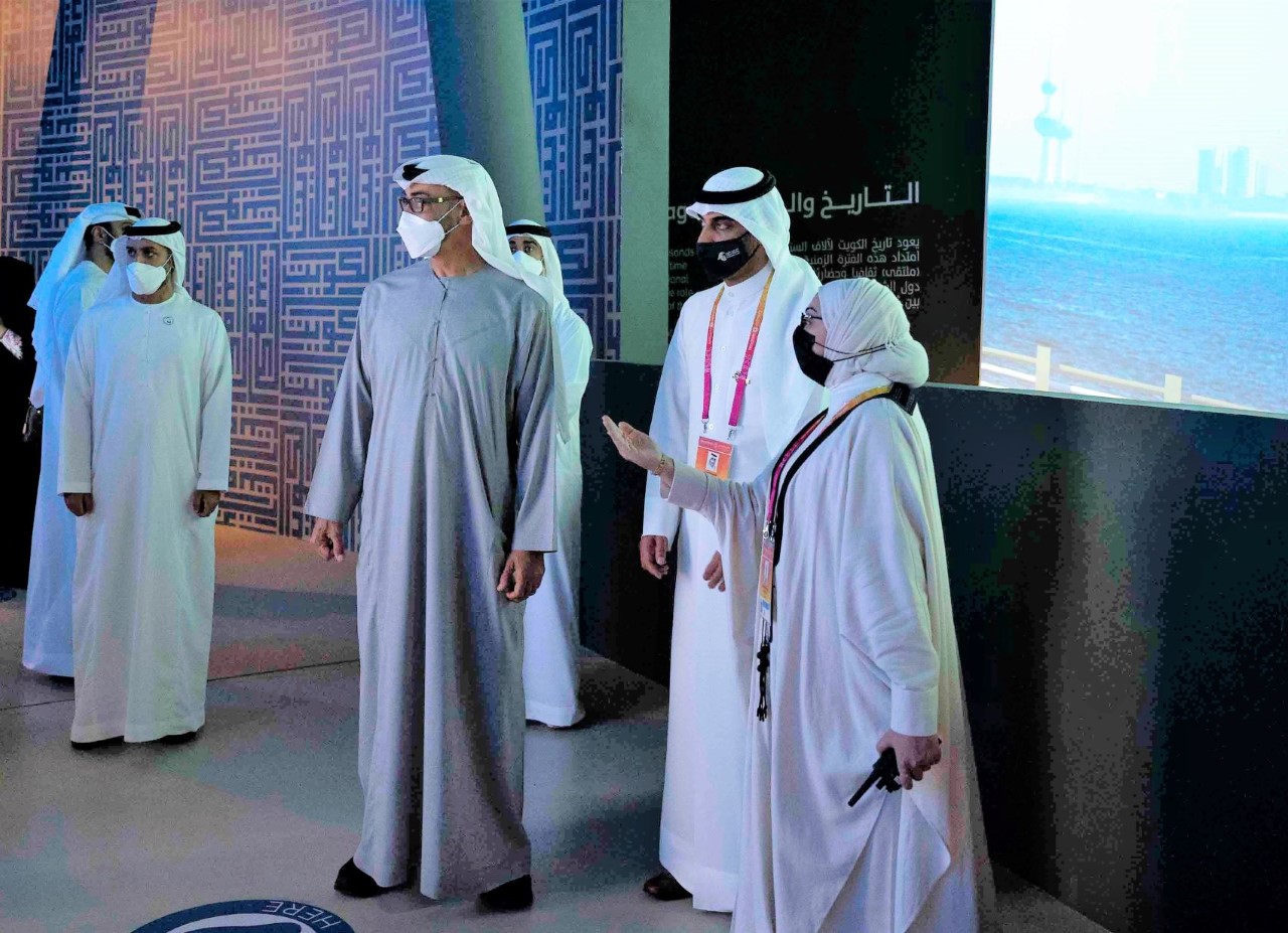KUNA : Emirates Crown Prince visits Kuwait, Qatar pavilions