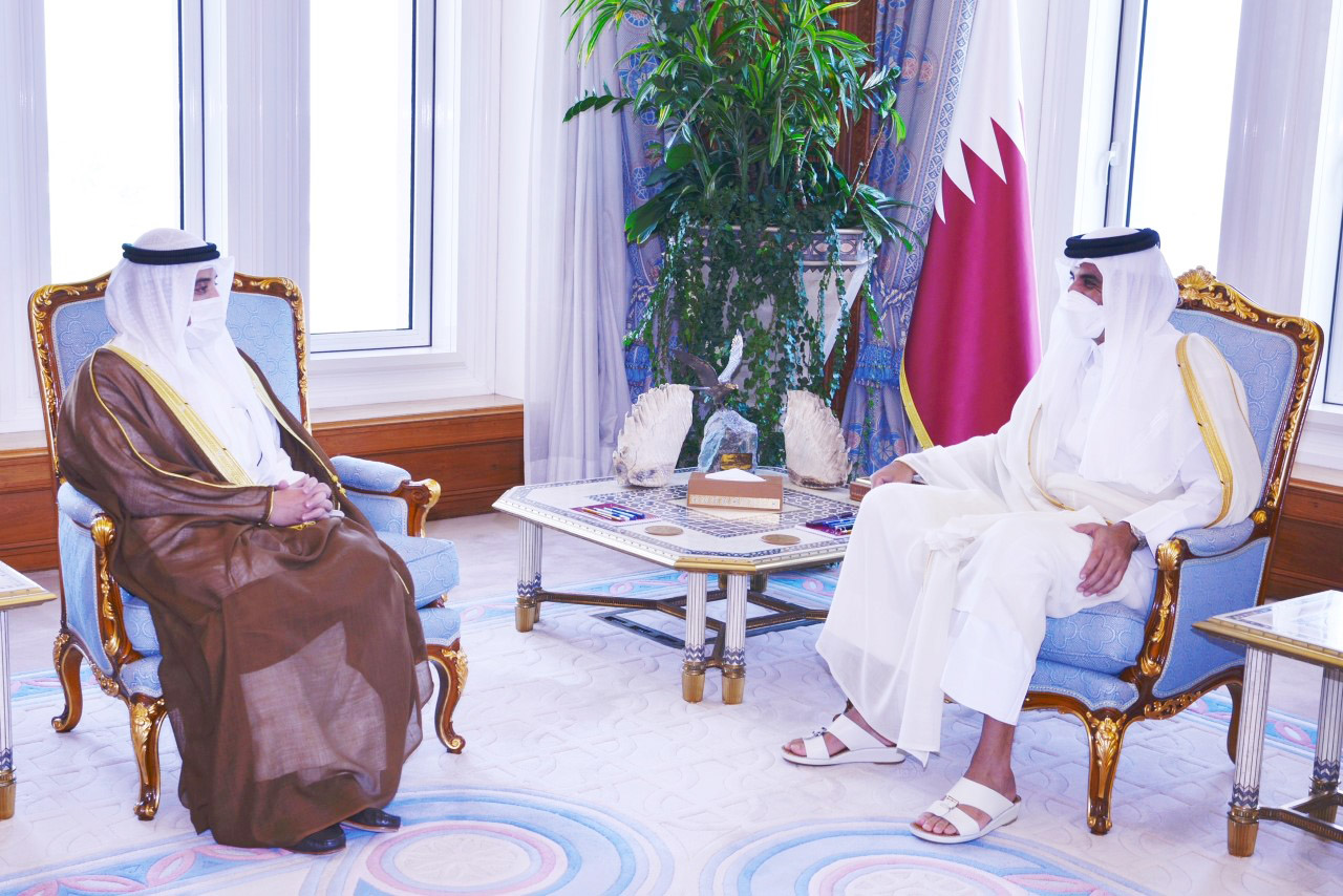 كونا : Qatari Amir receives Kuwait FM, discuss regional int'l developments