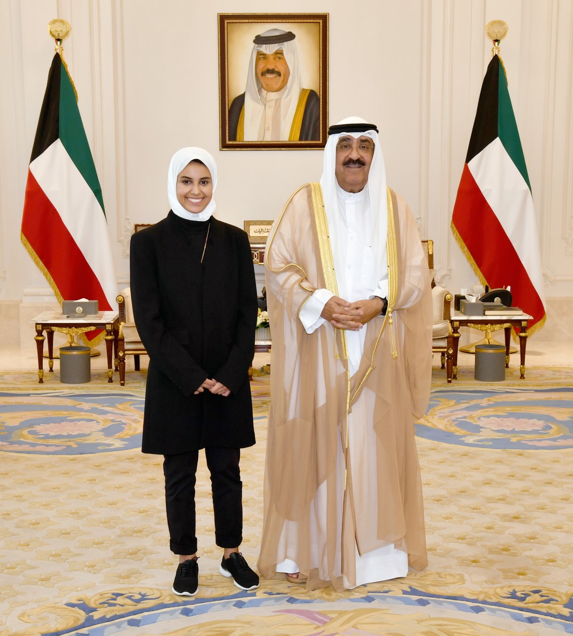 KUNA : Kuwait Deputy Amir receives Lama Al-Oraiman, winner of IAF's award