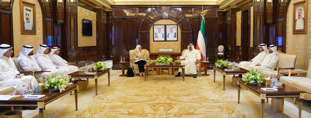 كونا : Kuwait Prime Minister receives chairman of the farmers union
