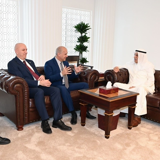 KUNA : Kuwait parliament speaker receives WB regional director