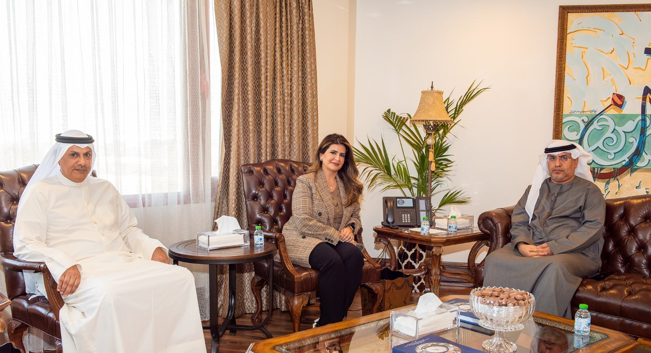 كونا : KUNA Director-General, UAE Amb. discuss media coop