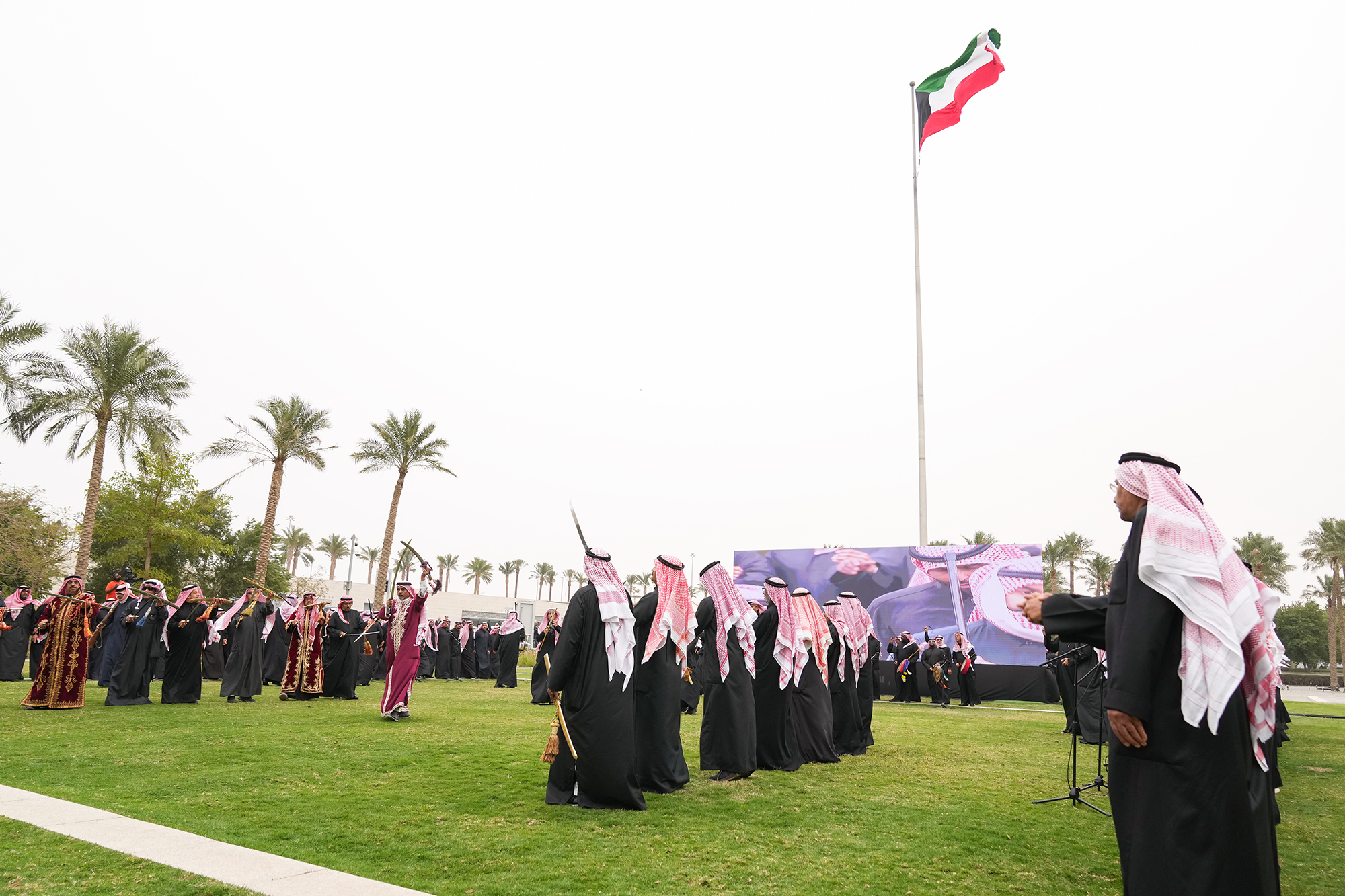 كونا : Kuwait Prime Minister attends Dar Al-Jamayel heritage live show ...