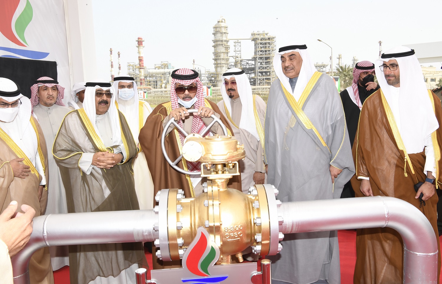 KUNA : Kuwait Amir hails fully operational clean fuels project