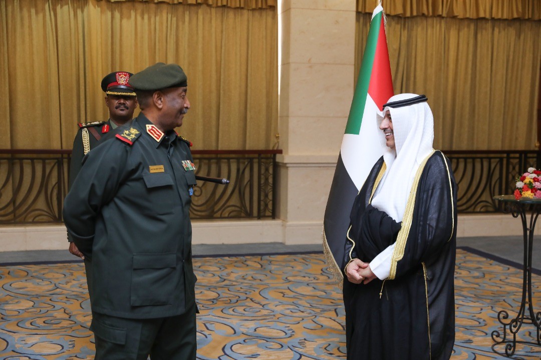 KUNA : Kuwaiti Ambassador hands credentials to top Sudanese leader