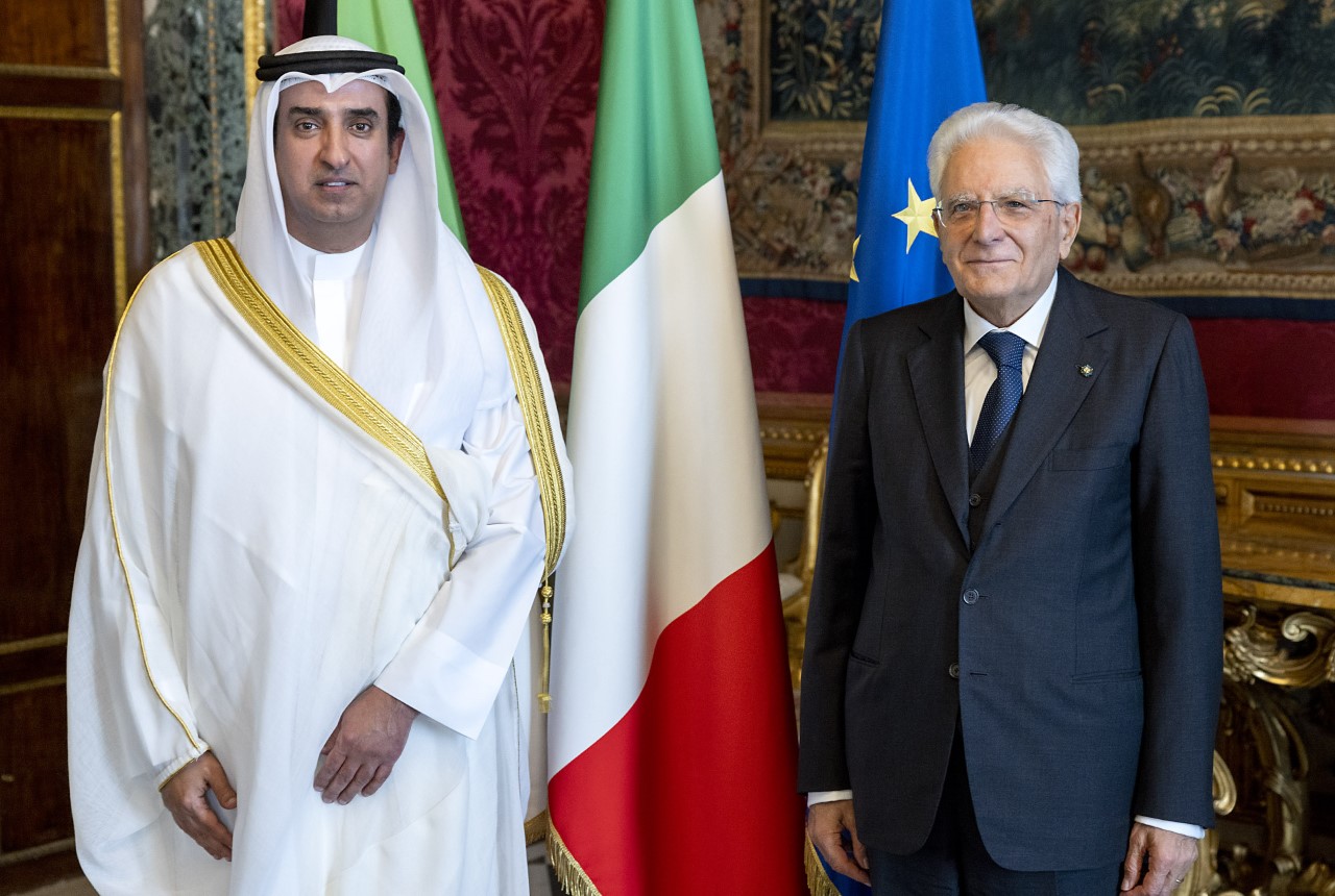 KUNA : Kuwait's new ambassador to Italy presents credentials