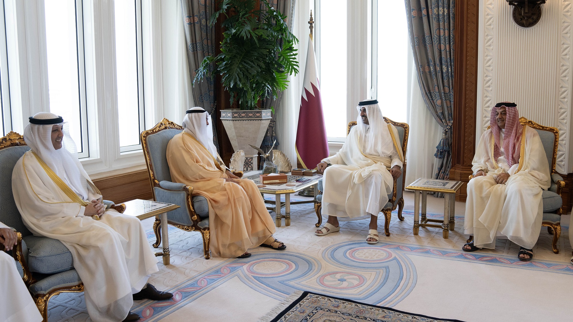 KUNA : Amir of Qatar discusses bilateral ties with Kuwait Defense ...