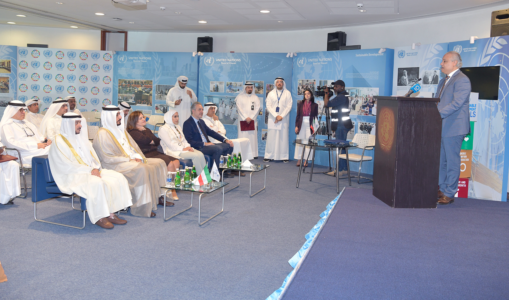 KUNA : UNHCR bestows "UNHCR Patron" title of Kuwait Zakat House Chief