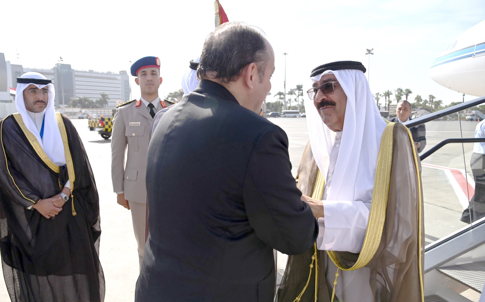 KUNA : Kuwait Amir Representative, Crown Prince in Cairo for peace summit