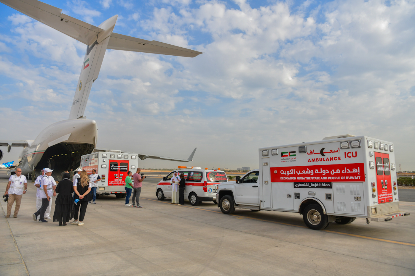 كونا : First Kuwaiti relief planeload takes off to Gaza