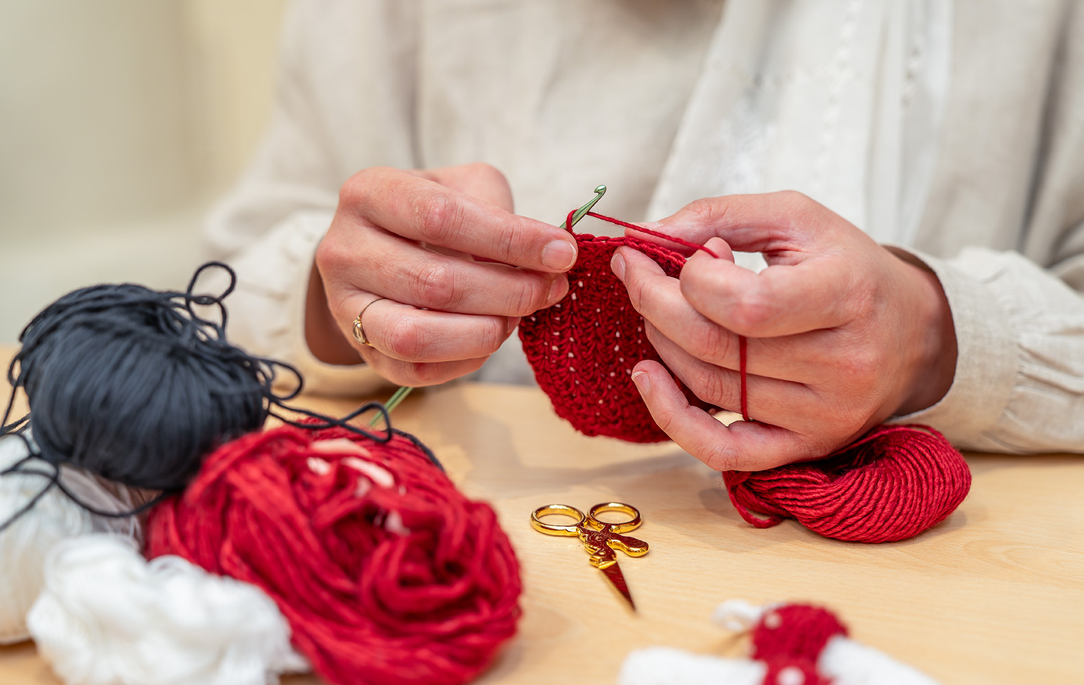 KUNA : Kuwait's Sadu House, KRCS stand with Palestinians in "Weaving ...