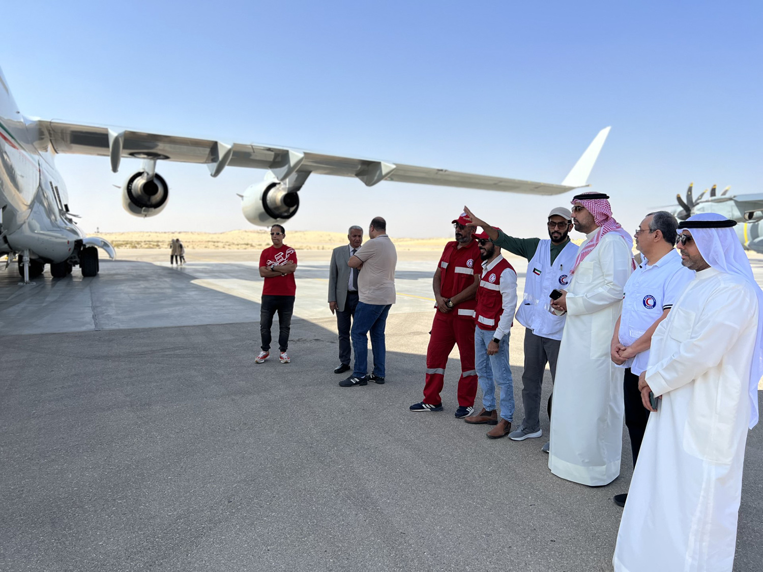 KUNA : Third Kuwaiti Gaza relief aid plane arrives Egypt's Al-Arish airport