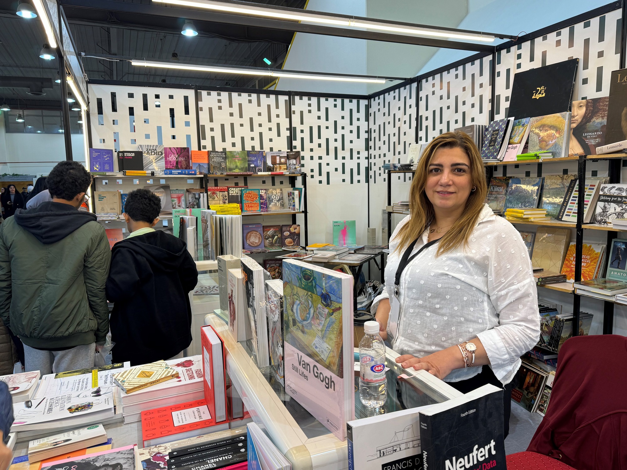 KUNA : Kuwait book fair lures people of various interest - Culture ...