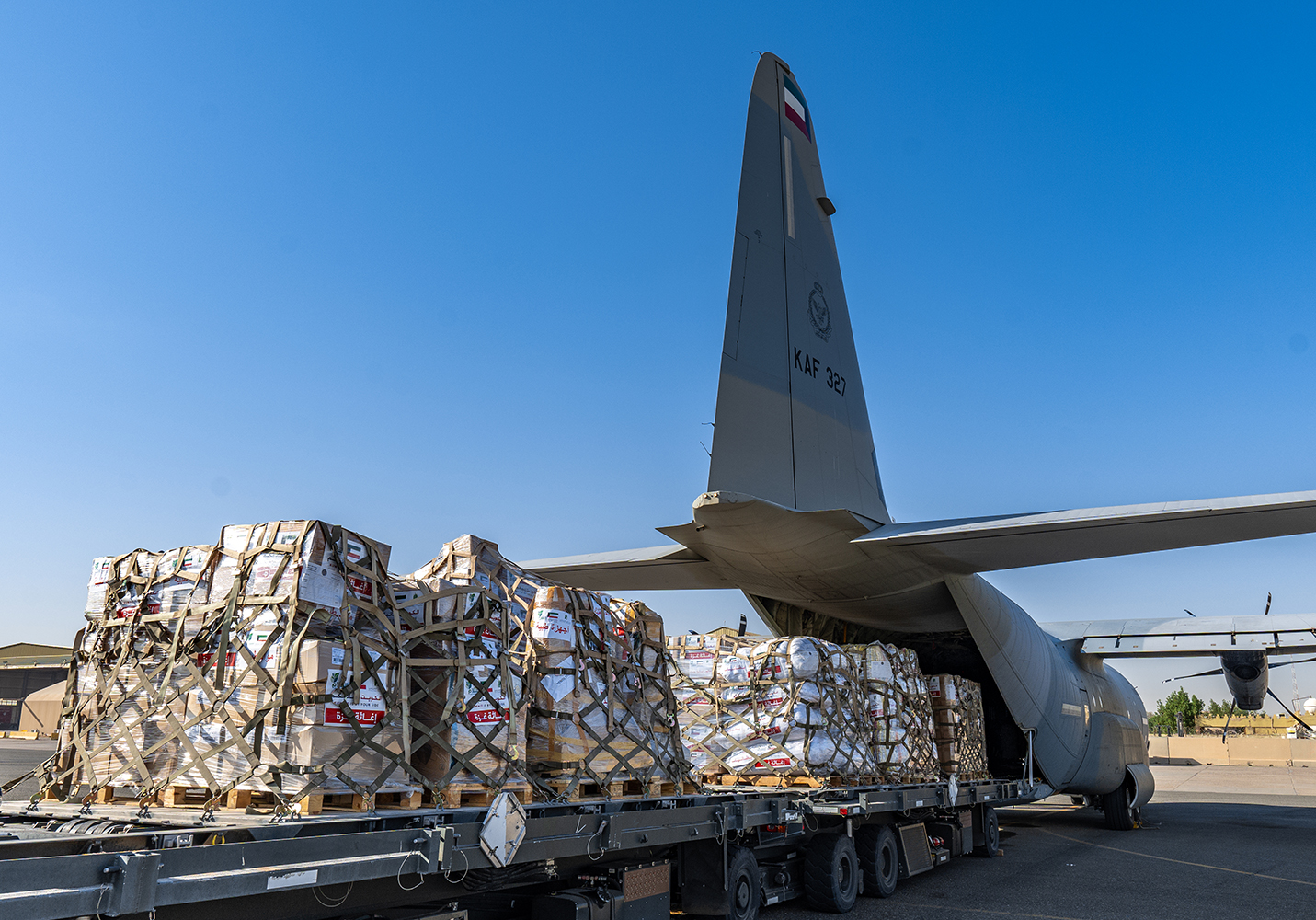 KUNA : Kuwait's 14th relief aid plane for Gaza heads to Egypt