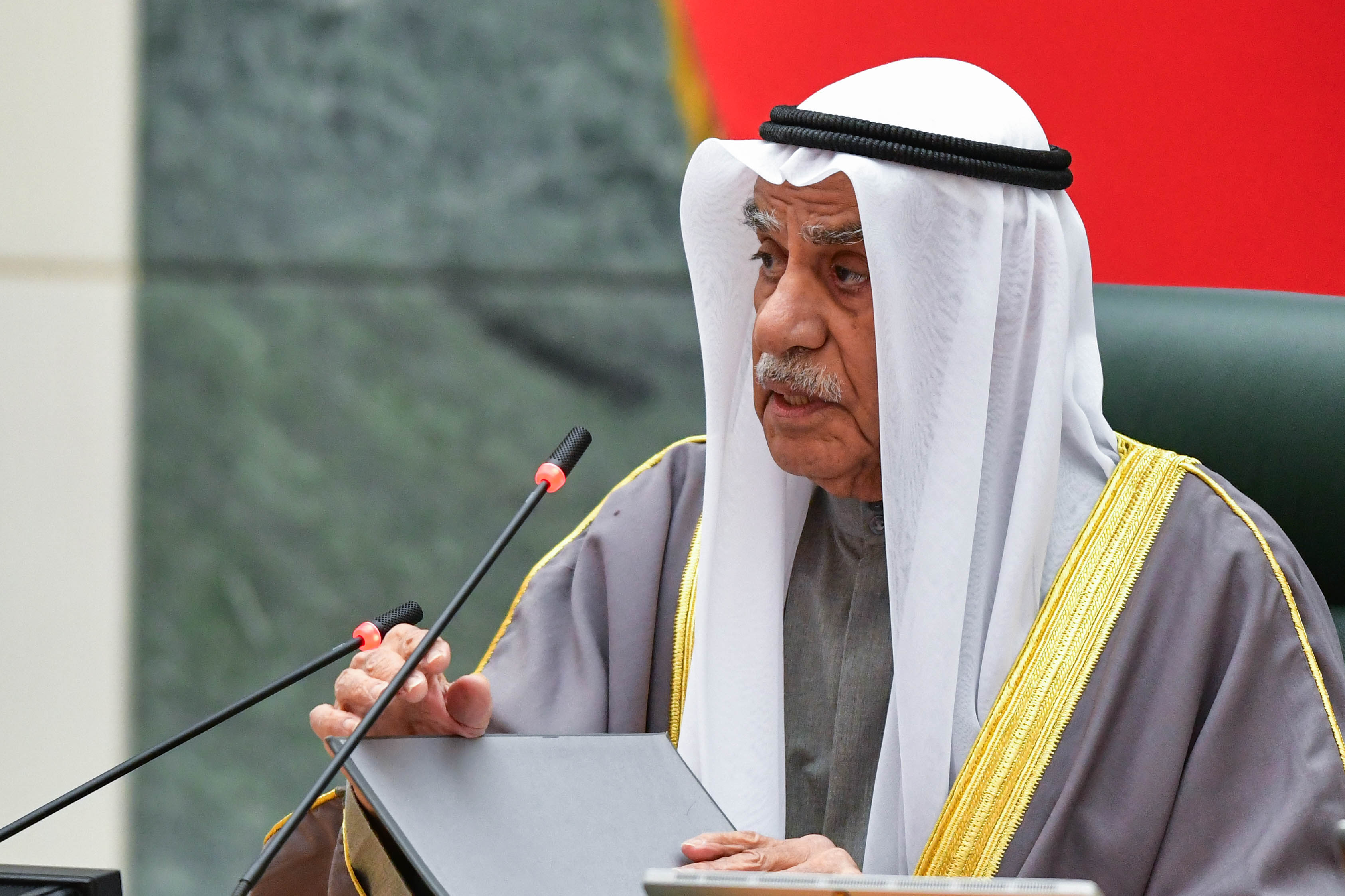 KUNA : Kuwaiti parliament begins regular session Tues.