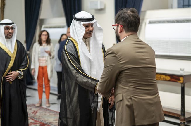 KUNA : Kuwaiti Amb. to Chile presents credentials