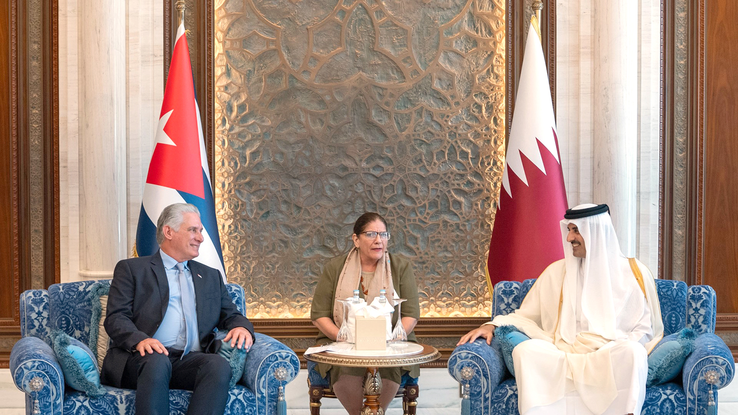 KUNA : Qatari Amir, Cuba Pres. tackles Gaza unrest