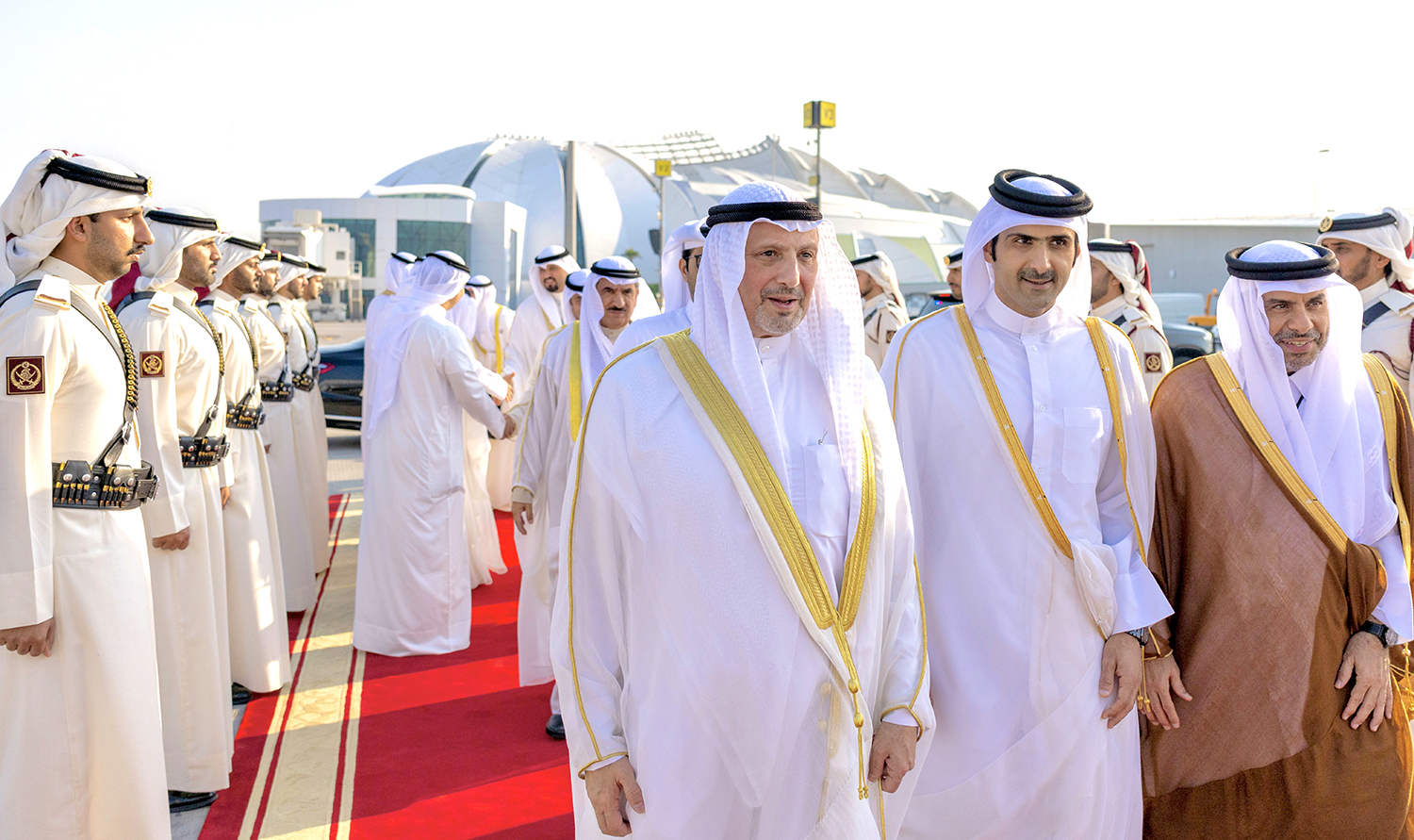 كونا : Kuwait Amir Rep. departs Doha following participation at GCC summits