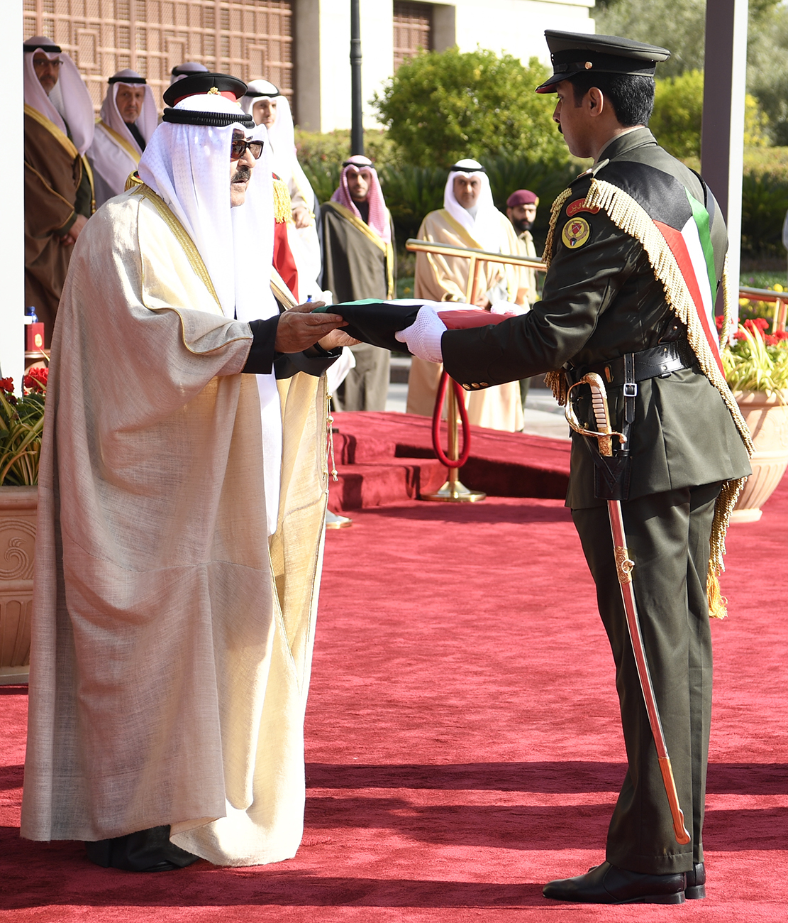 KUNA : Kuwait Amir patronizes flag-hoisting ceremony in Crown Prince's ...
