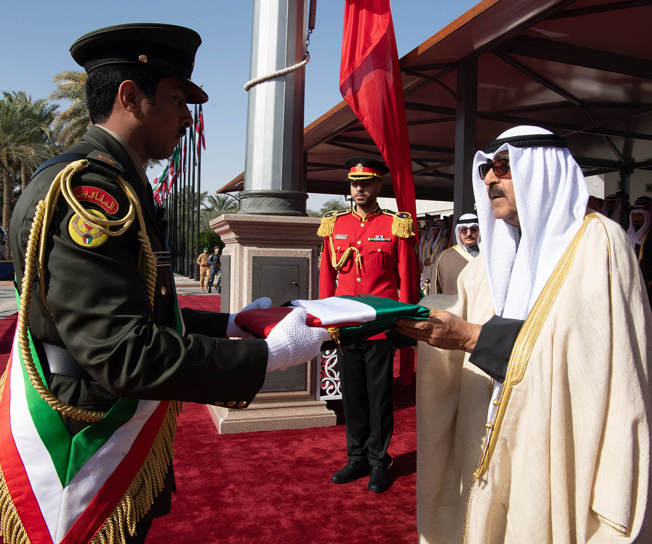 KUNA : Kuwait Amir patronizes flag-hoisting ceremony in Crown Prince's ...