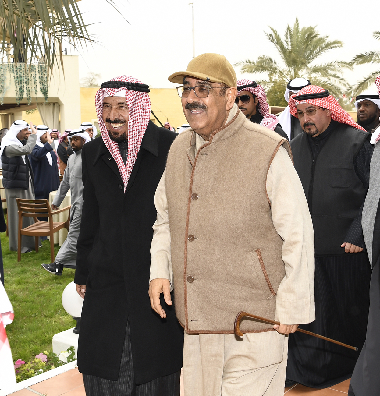 KUNA : Kuwait Amir's Rep., Crown Prince attends luncheon at Azayez farm