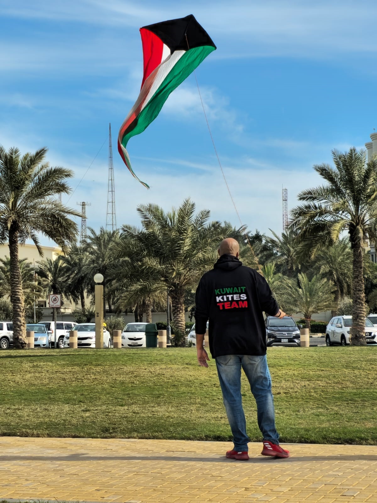 KUNA : Paper planes lit up Kuwait's skies amid national celebrations ...
