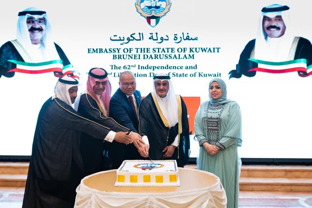 كونا : Kuwait's embassies, consulates light up in celebration of nat'l ...