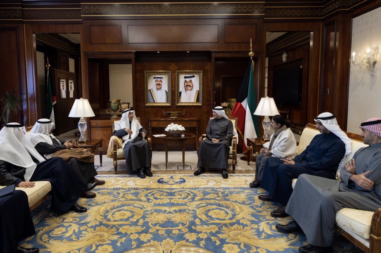 كونا : Foreign Minister meets Kuwaiti-British Friendship Society