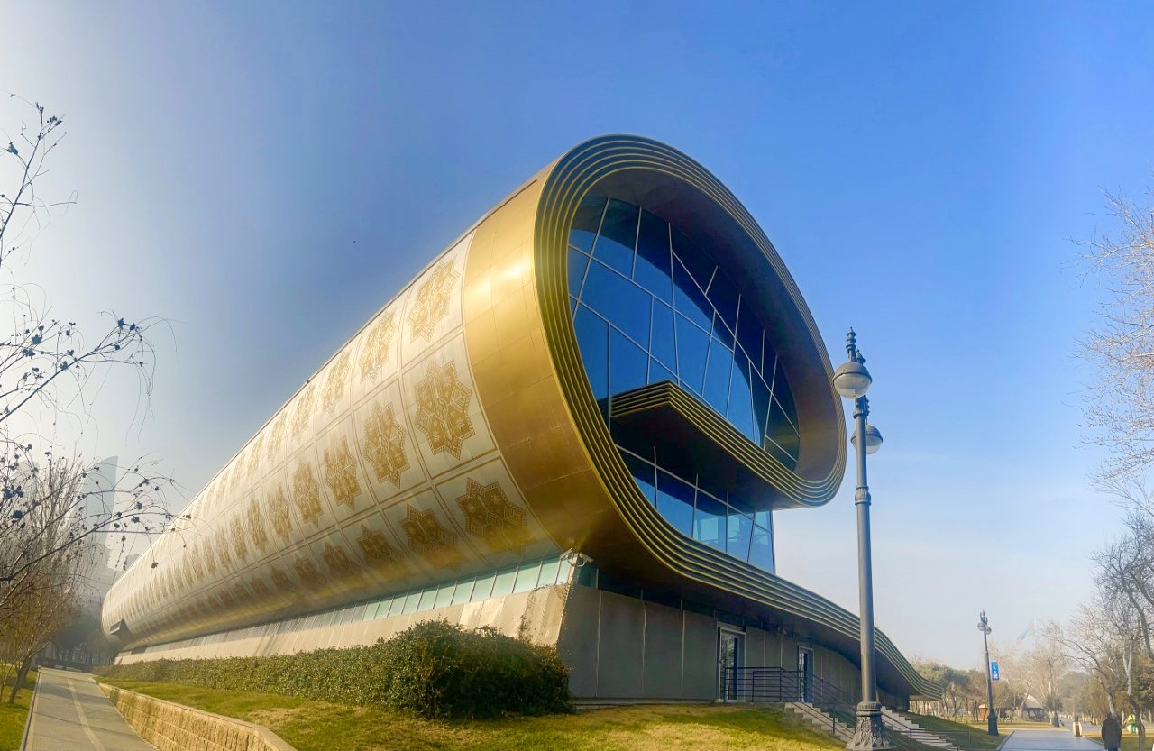 KUNA : Carpet Museum in Baku ... Azerbaijan textile treasure - Culture ...