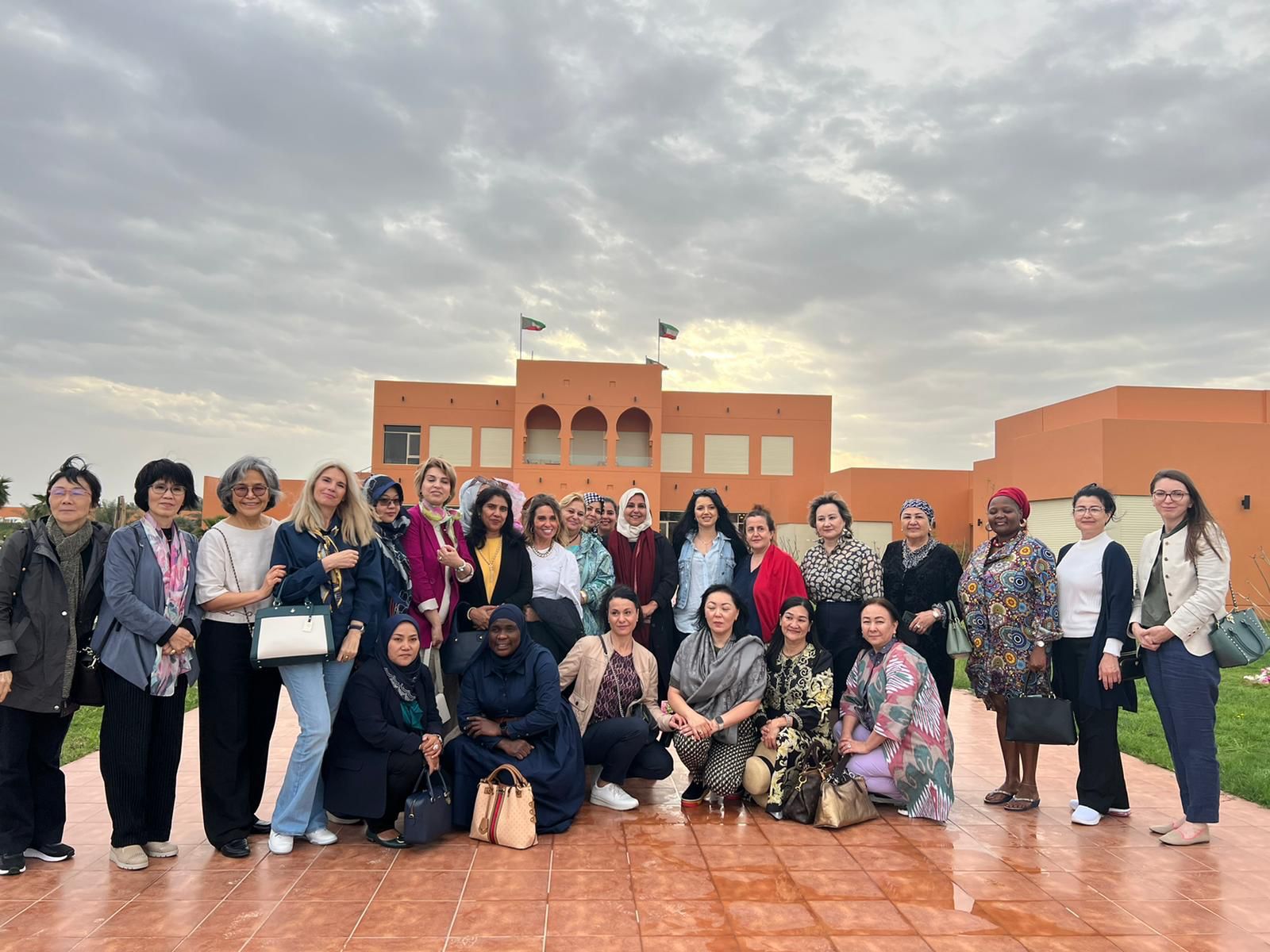 كونا : Wife of Kuwait PM hosts female ambassadors, heads of diplomatic ...