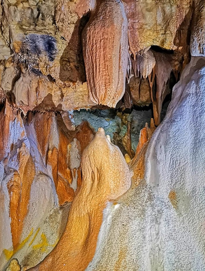 كونا : Iraq Kurdistan caves reflect natural crystal artifacts