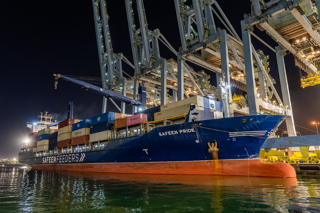 KUNA : UAE container ship docks in Kuwait opening direct maritime trade ...