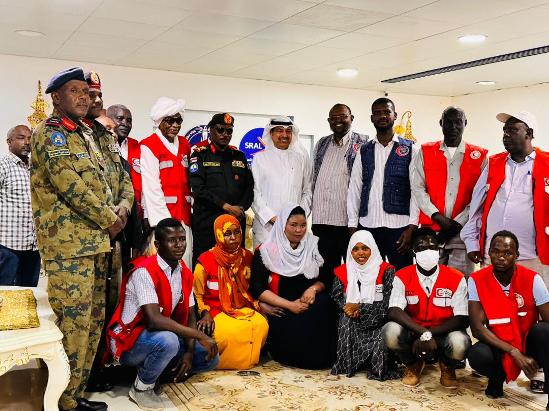 KUNA : Sudanese receive 1st batch of relief aid from Kuwait's campaign ...