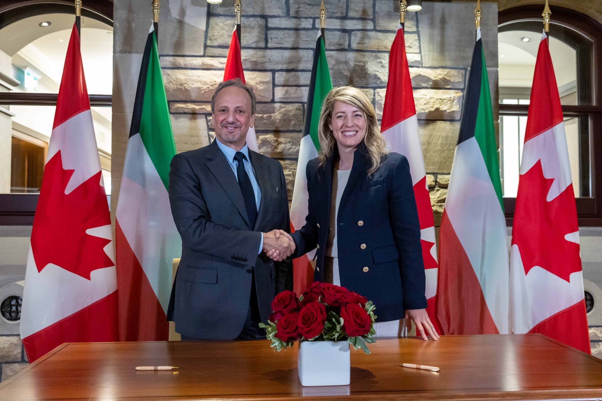 KUNA : Kuwait, Canadian FMs discuss ties, regional developments