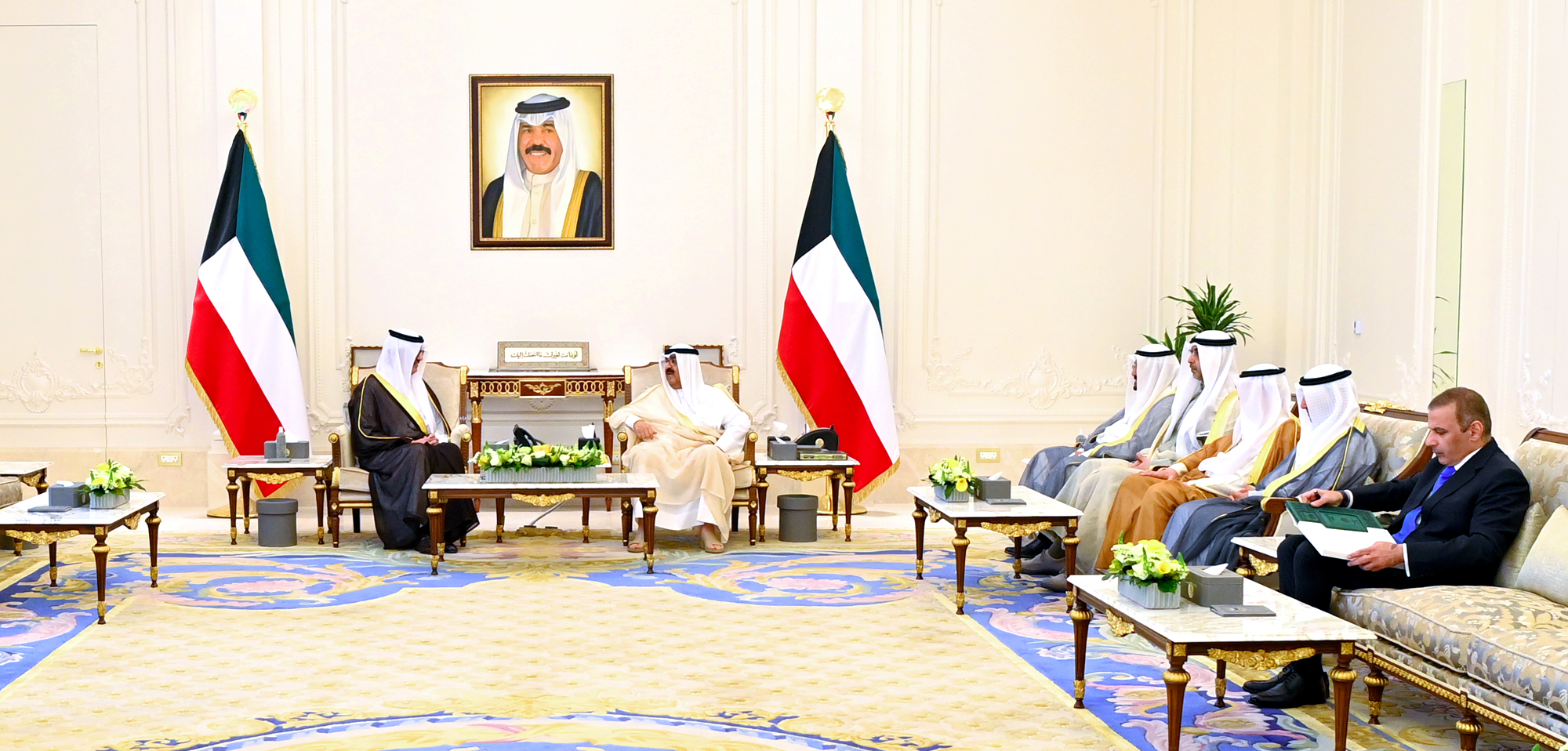 كونا : Kuwait Amir receives invitation to 32nd Arab Summit in Saudi