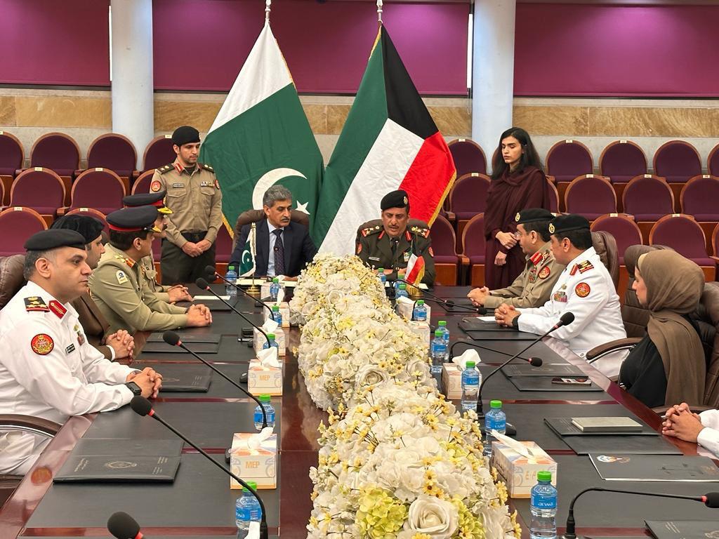 KUNA : Kuwait, Pakistan sign military coop. agreement