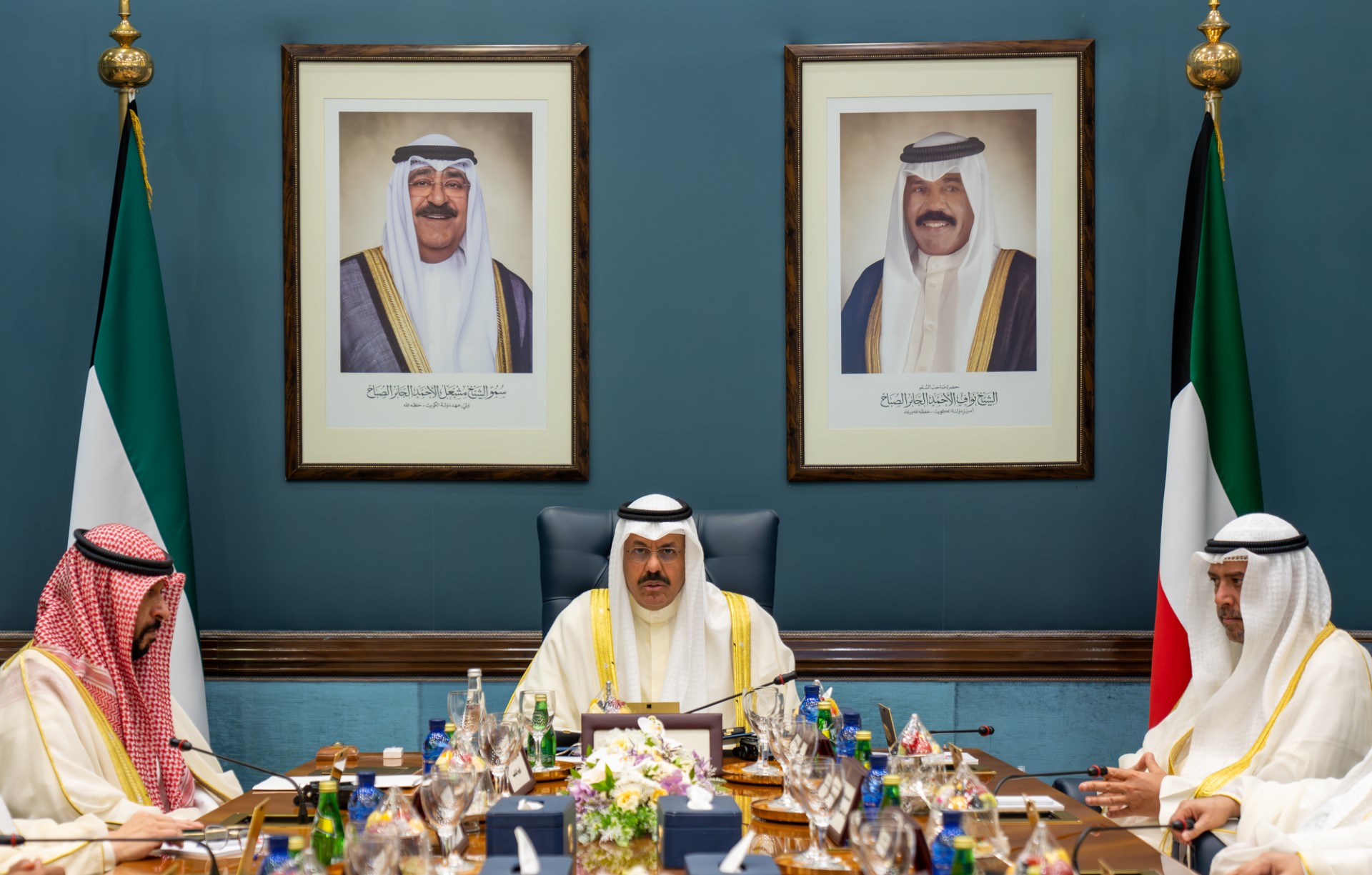 كونا : Kuwait Cabinet holds first meeting after swearing in before ...