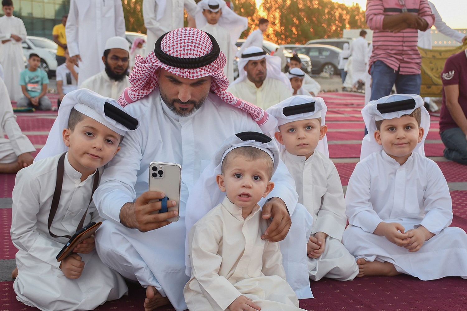 كونا : Kuwaiti people perform Eid Al-Adha prayer amidst spiritual ...