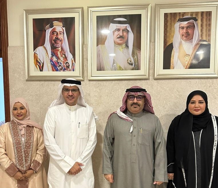 كونا : Bahrain Education Min. praises Gulf research center's efforts