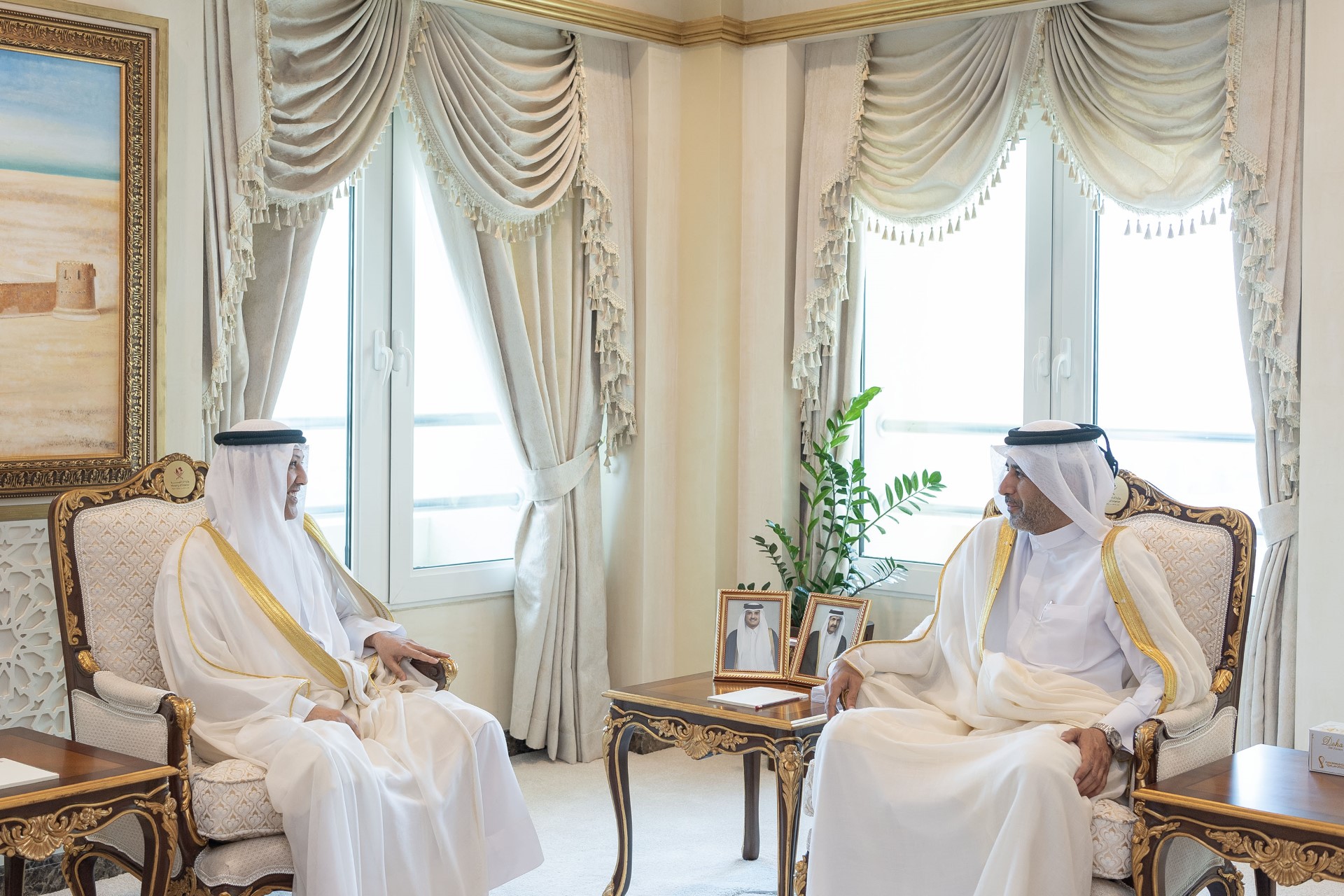 كونا : Kuwait Amb., Qatari Min. discuss security coop.