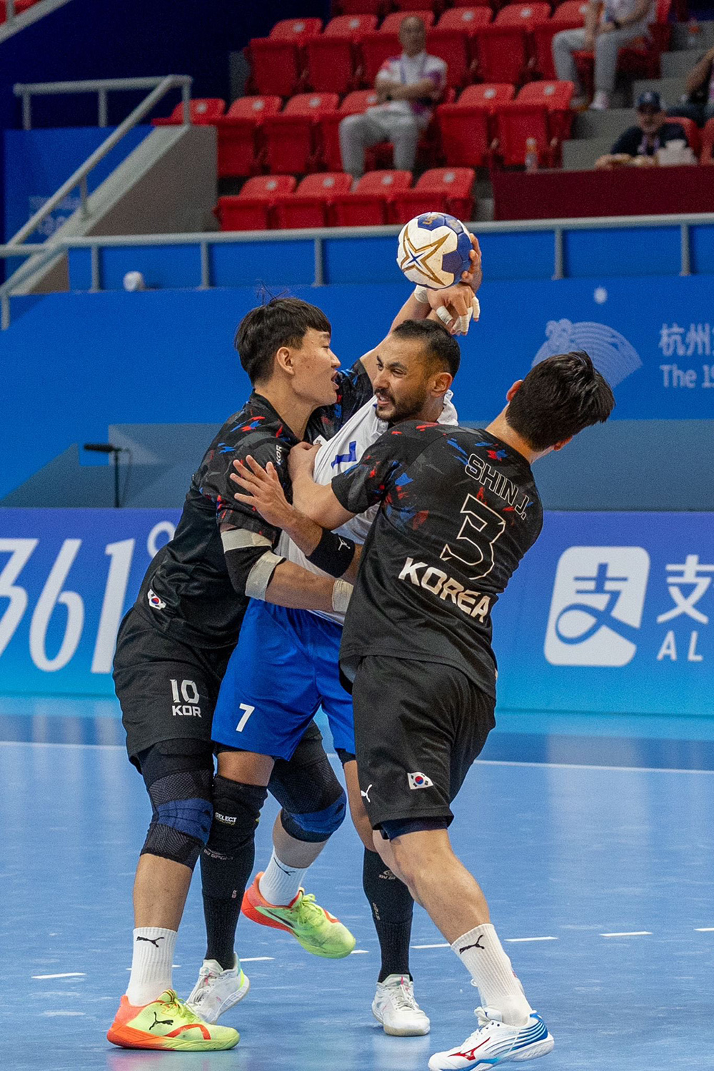 KUNA : Kuwaiti handball team qualifies for 19th Asian Games semi-finals