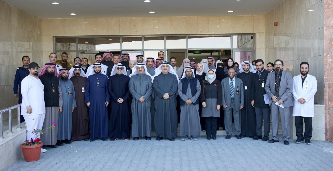 KUNA : Kuwait Health Minister launches medical center