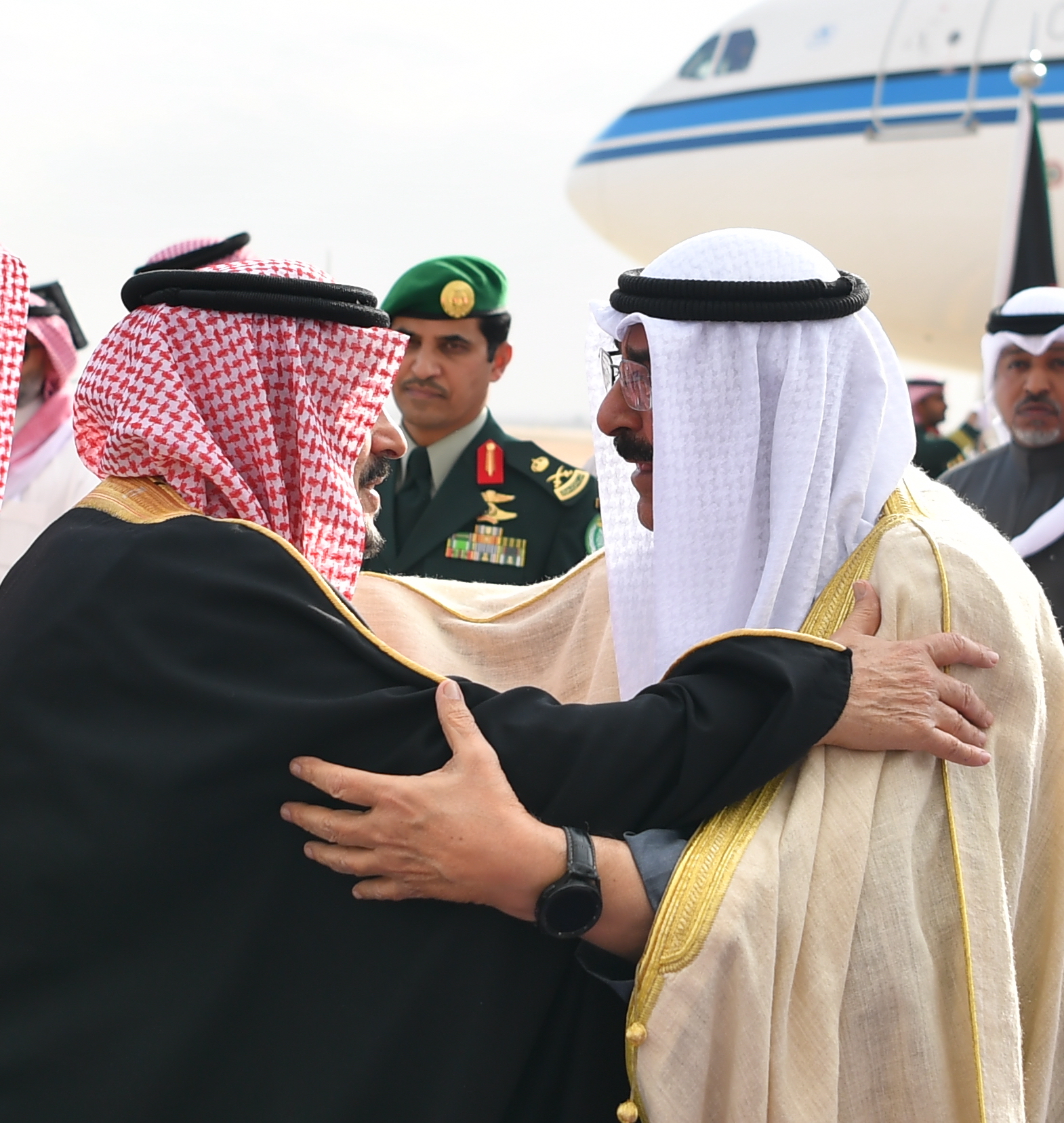 KUNA : Kuwait Amir arrives in Saudi Arabia on state visit - diwan - 30 ...