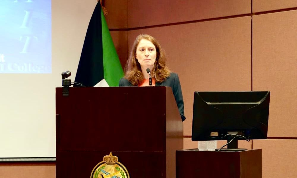 KUNA : UK's amb. hails relations with Kuwait