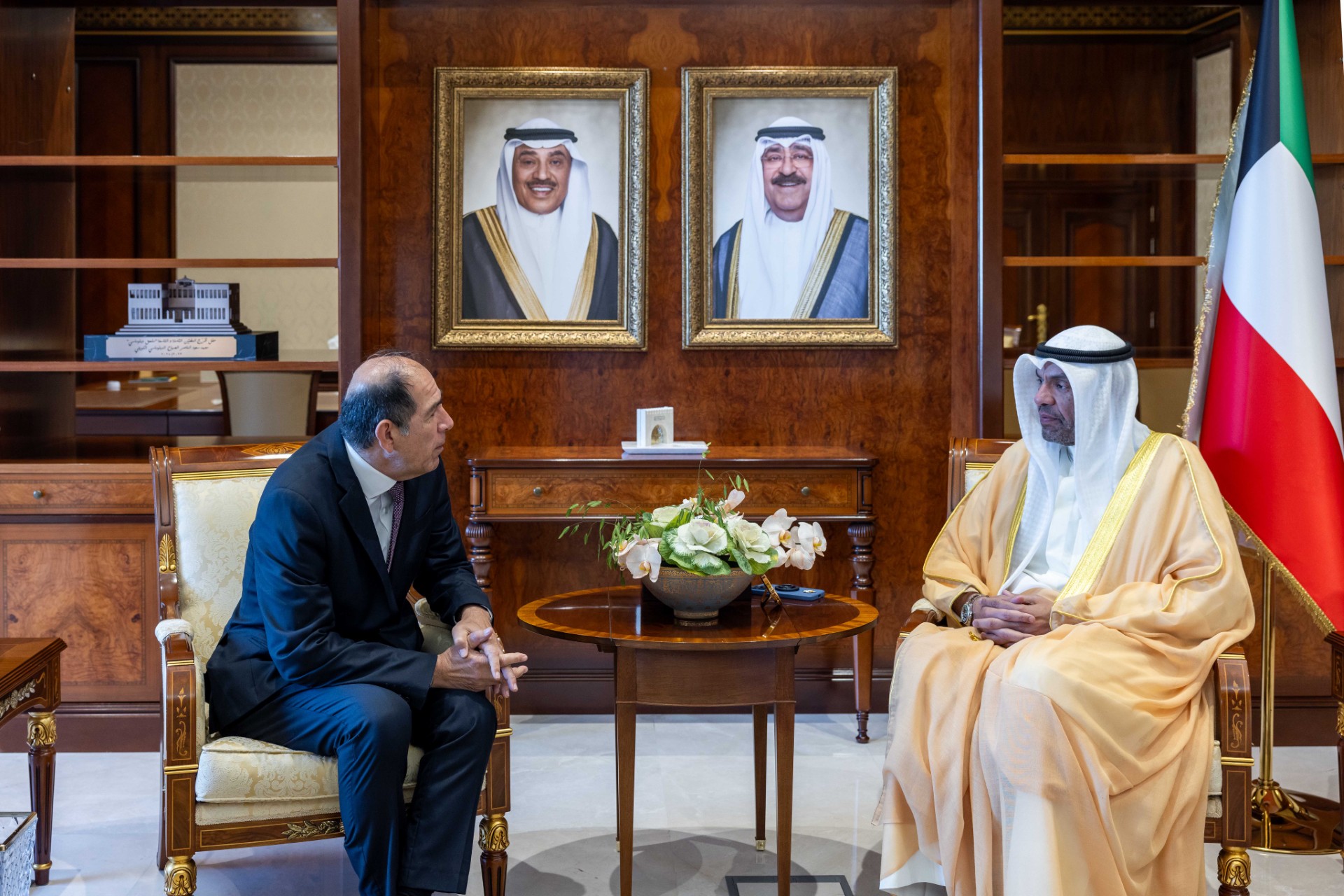 KUNA : Kuwait FM receives copy of Peru envoy's credentials