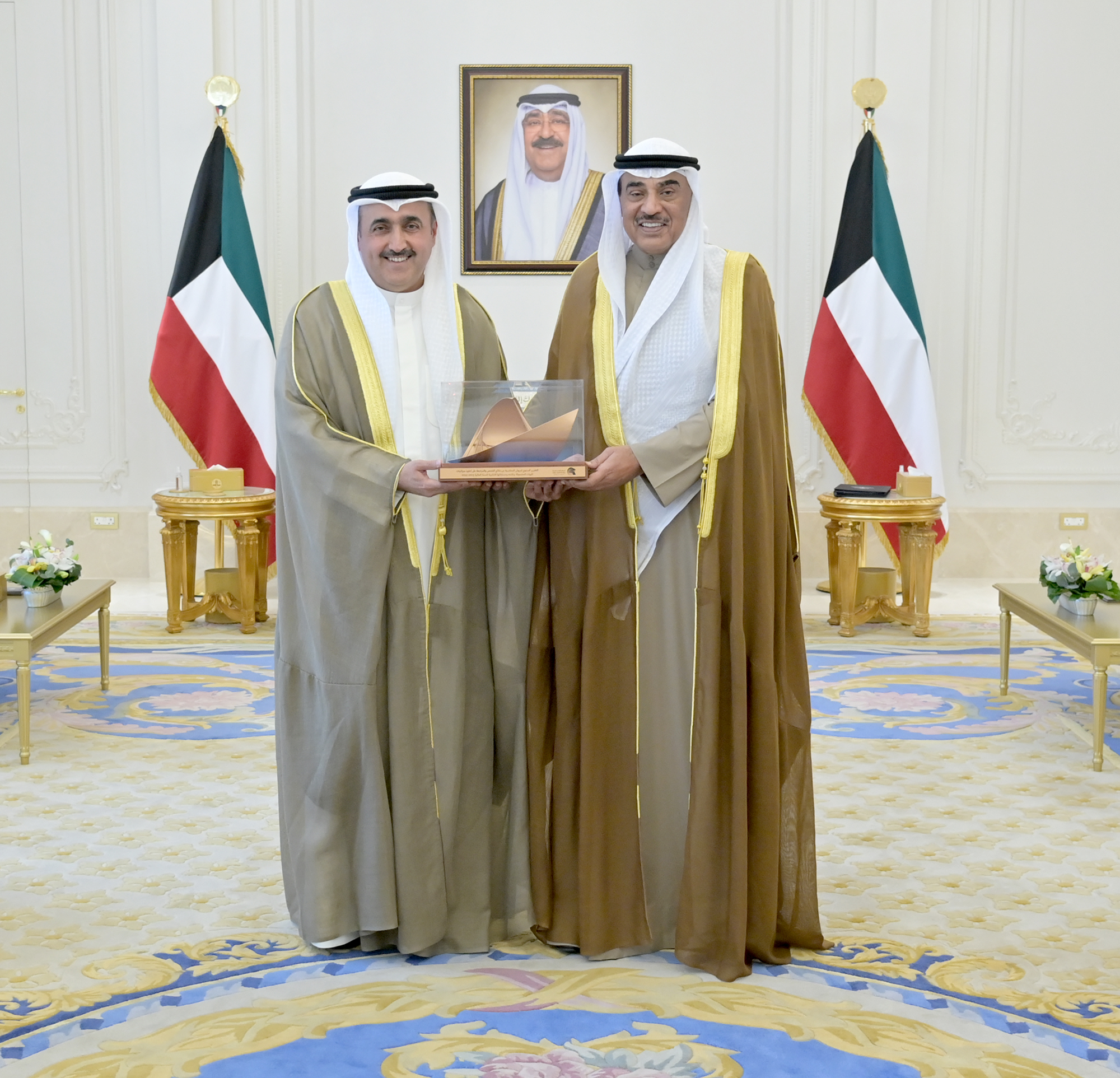KUNA : Kuwait Crown Prince receives 2023/2024 fiscal reports for KDIPA ...