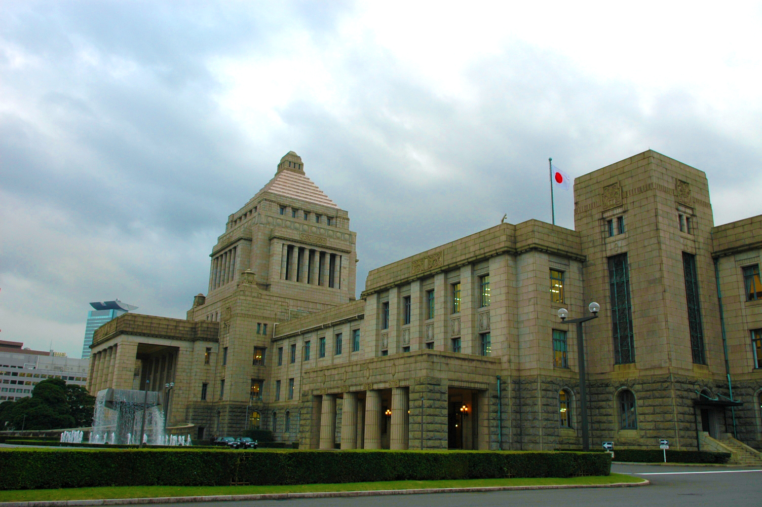 KUNA : Japan ruling coalition loses lower house majority