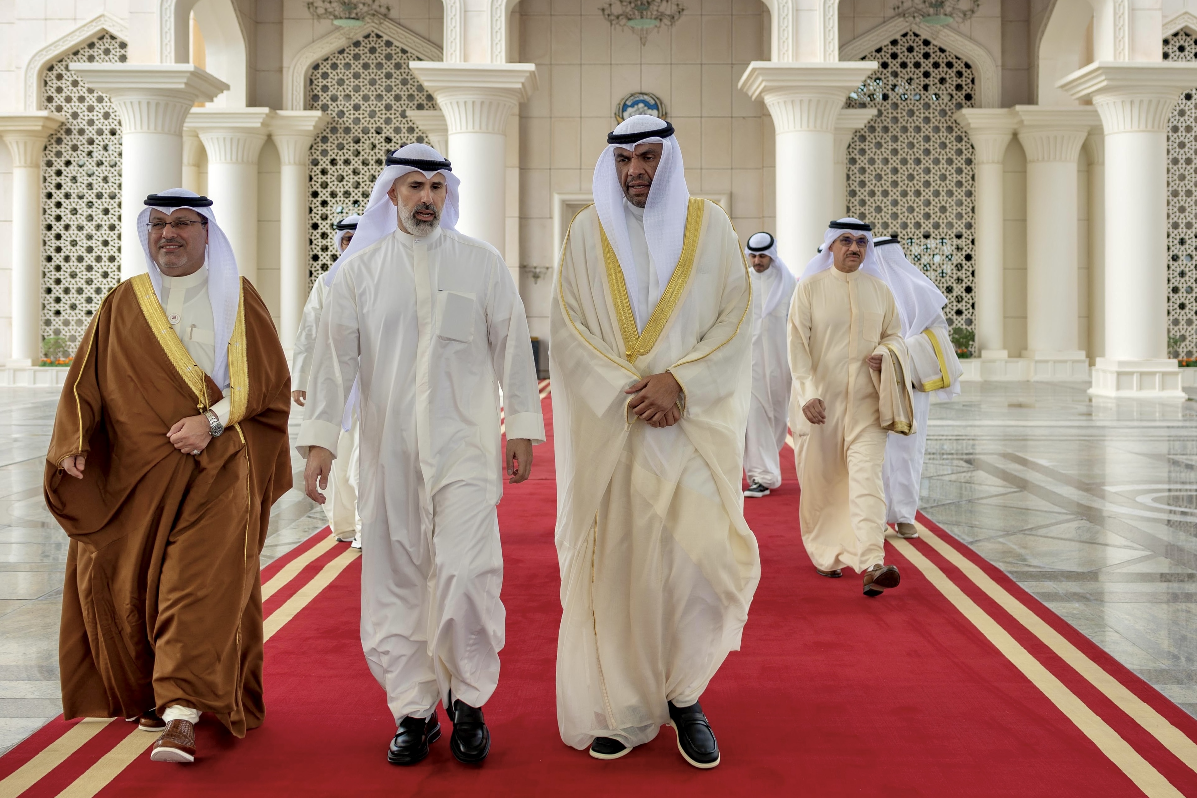 KUNA : Kuwait Amir Envoy heads to Bahrain delivering 45th GCC Summit ...