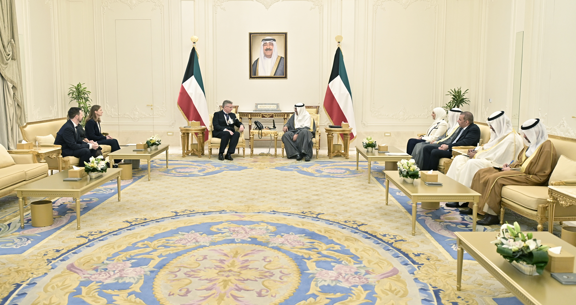 KUNA : Kuwait Crown Prince receives Lord Mayor of London